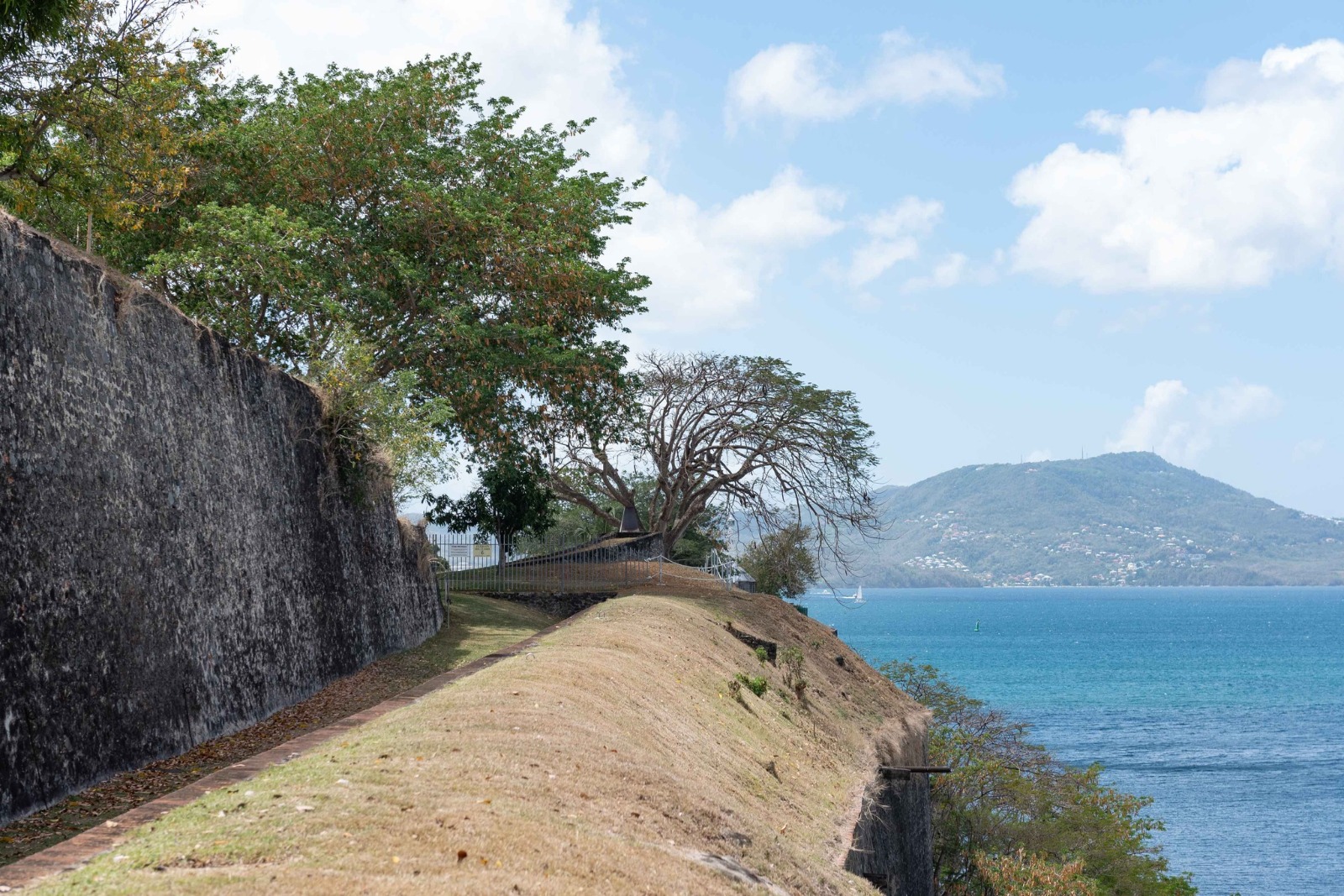 Le Fort Saint-Louis parmi les 14 finalistes du monument préféré des ...
