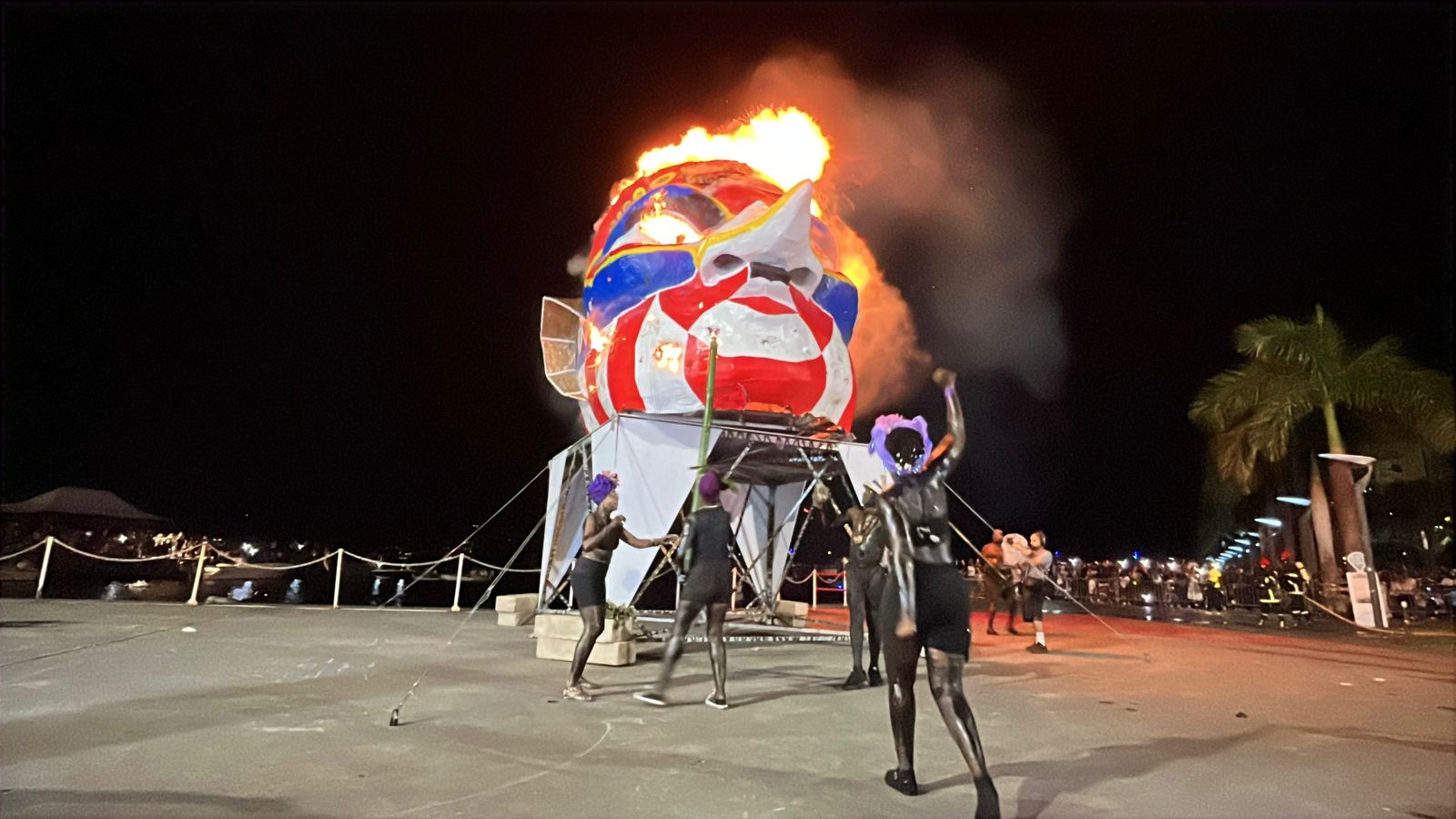 [En images] Carnaval 2026 : BIAB n'est plus, Vaval a été incinéré sur ...